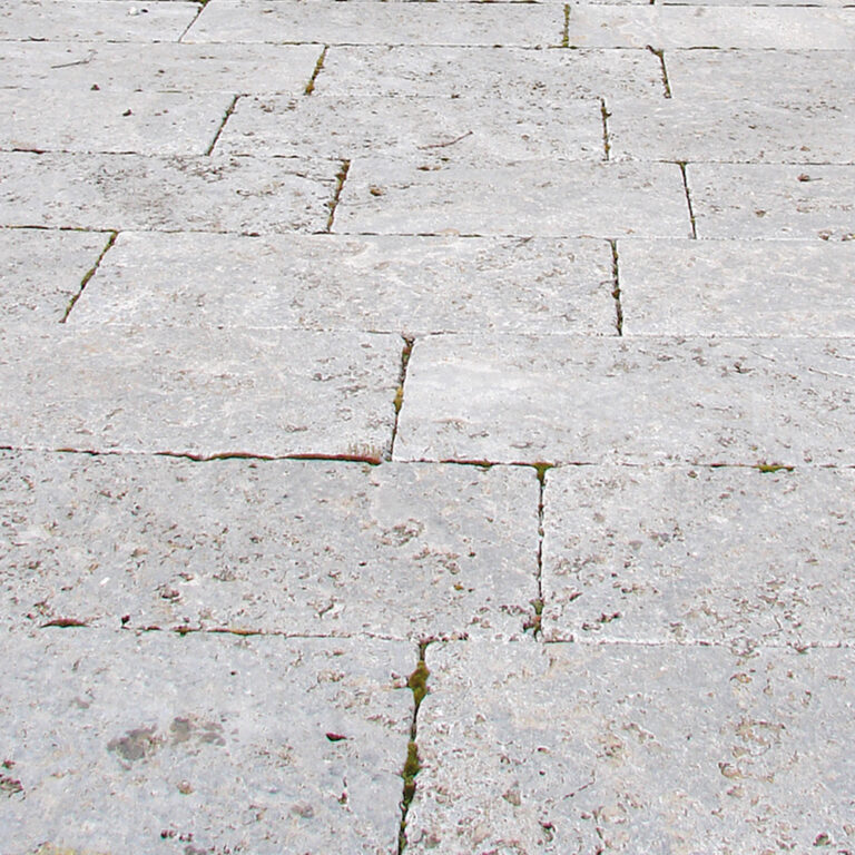 Befahrbare Pflasterplatten aus Basalt und Granit - Rössle AG - Natursteine