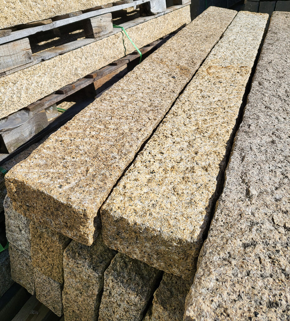 Granit Palisaden, gelb - Rössle AG - Natursteine